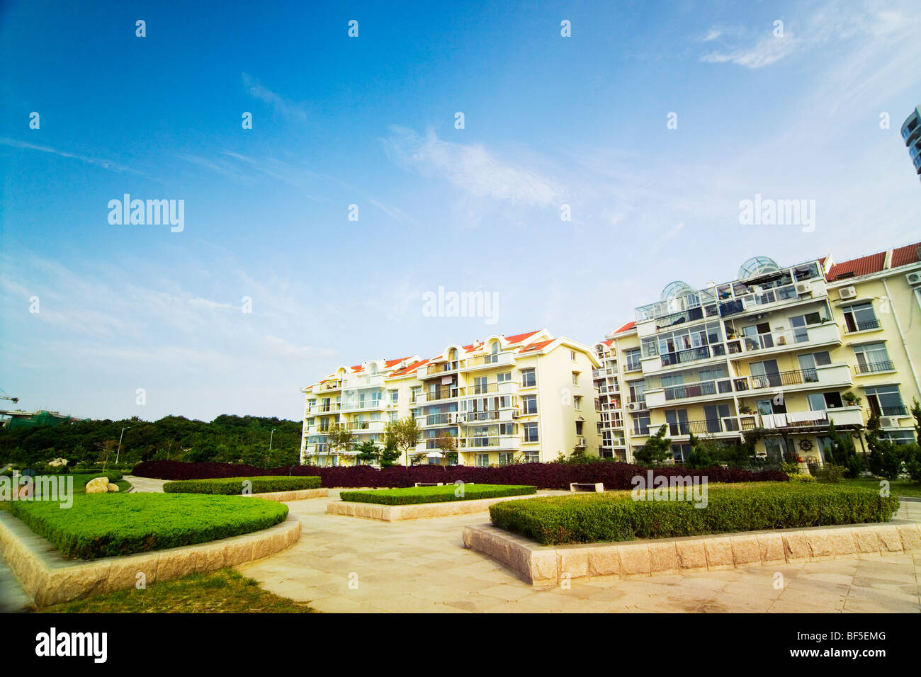 Modern build architecture hi-res stock photography and images - Alamy