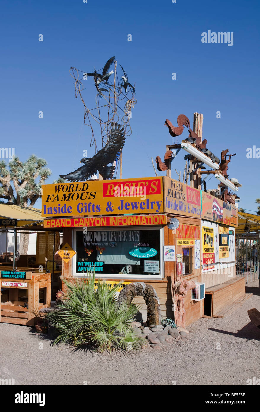 Rest sign highway hi-res stock photography and images - Alamy