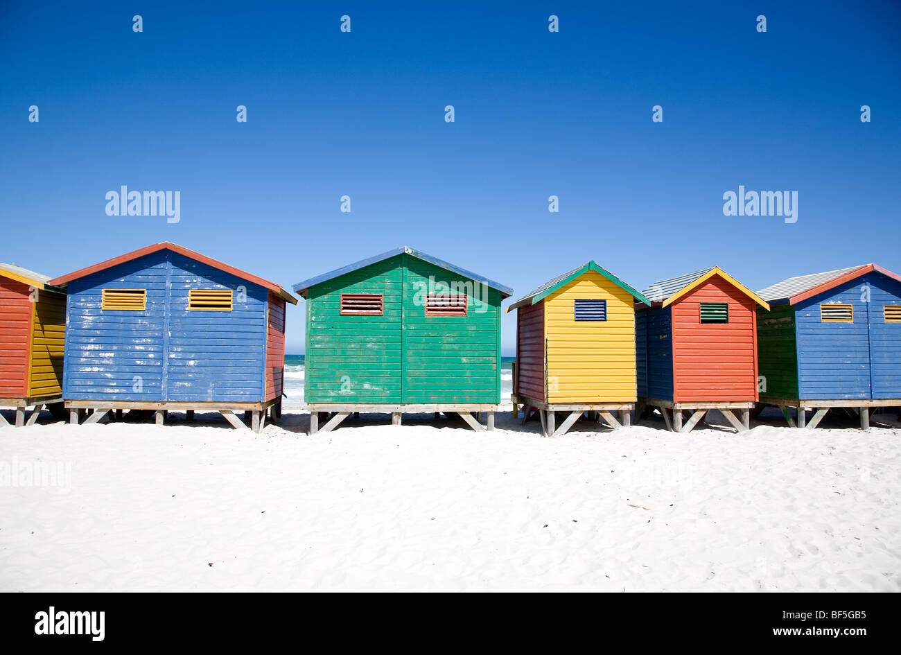 Muizenberg huts hi-res stock photography and images - Alamy