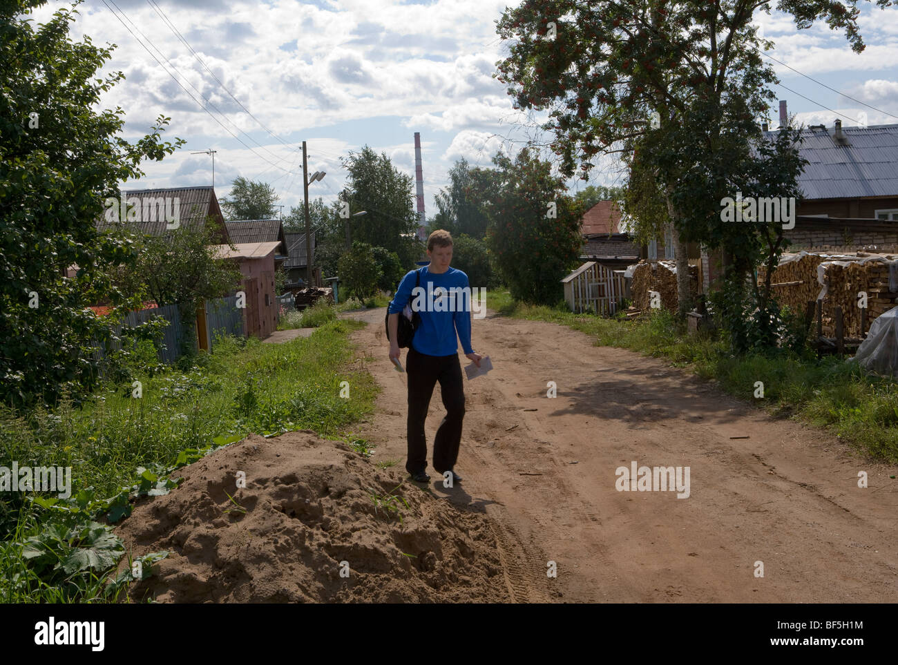 Kirov russia dacha scenes agriculture Stock Photo - Alamy