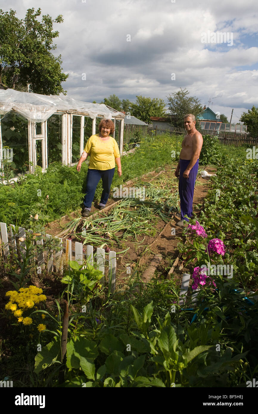 Kirov russia dacha scenes agriculture Stock Photo - Alamy