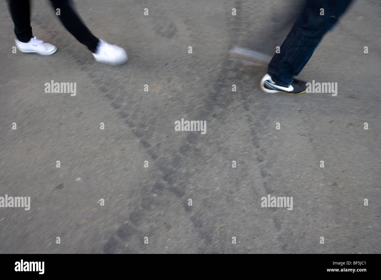 Skid marks hi-res stock photography and images - Alamy