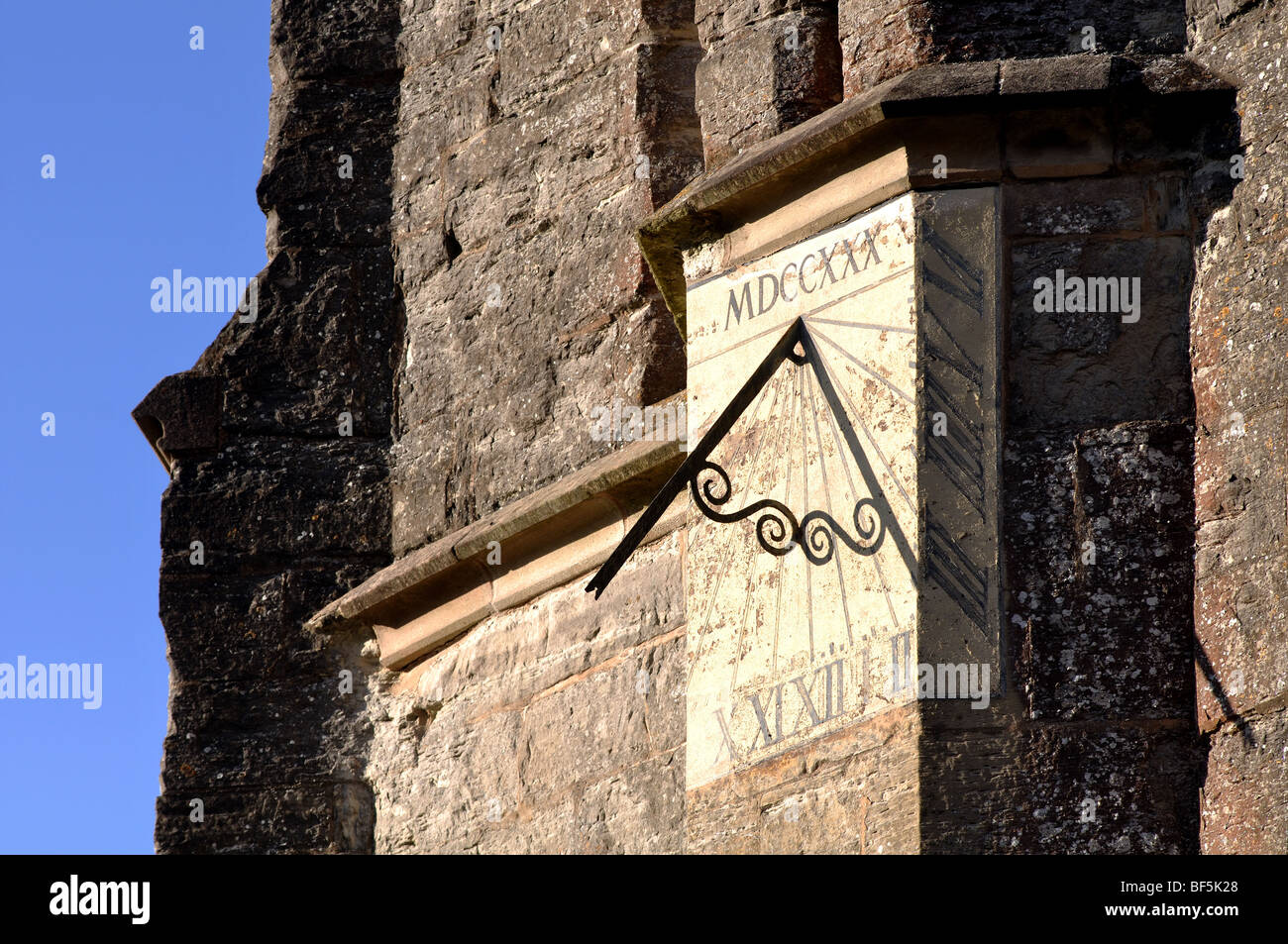 Sundial church uk hi-res stock photography and images - Alamy