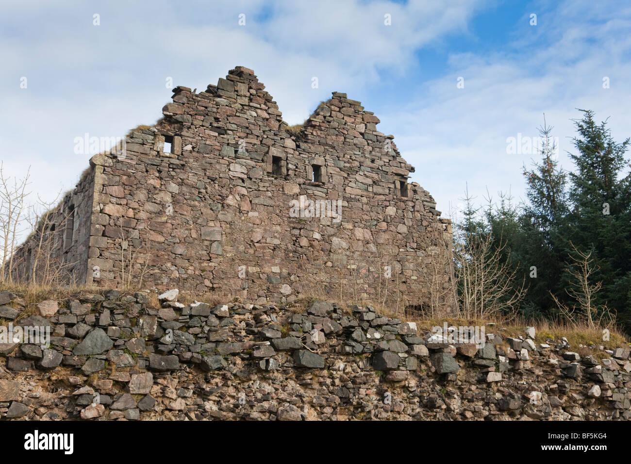Army barracks abandoned hi-res stock photography and images - Alamy