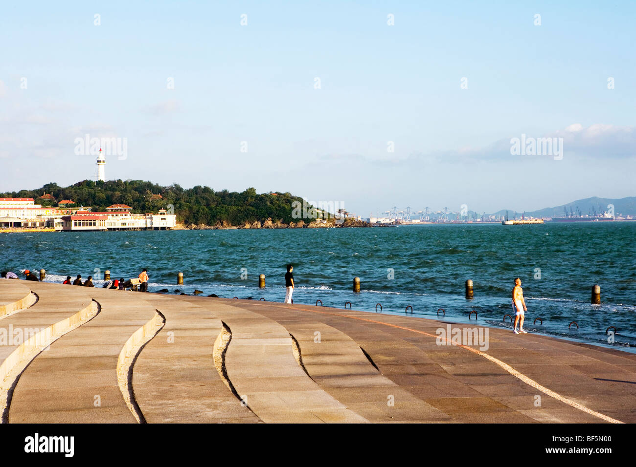 Yantai blue hi-res stock photography and images - Alamy
