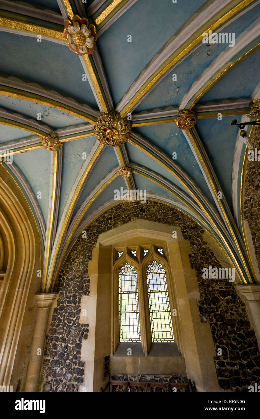 The entrance porch to St Mary's parish church Amersham Buckinghamshire ...