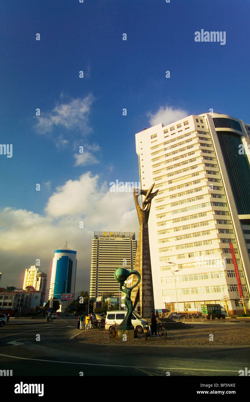 Yantai Shan Hospital, Yantai City, Shandong, China Stock Photo - Alamy