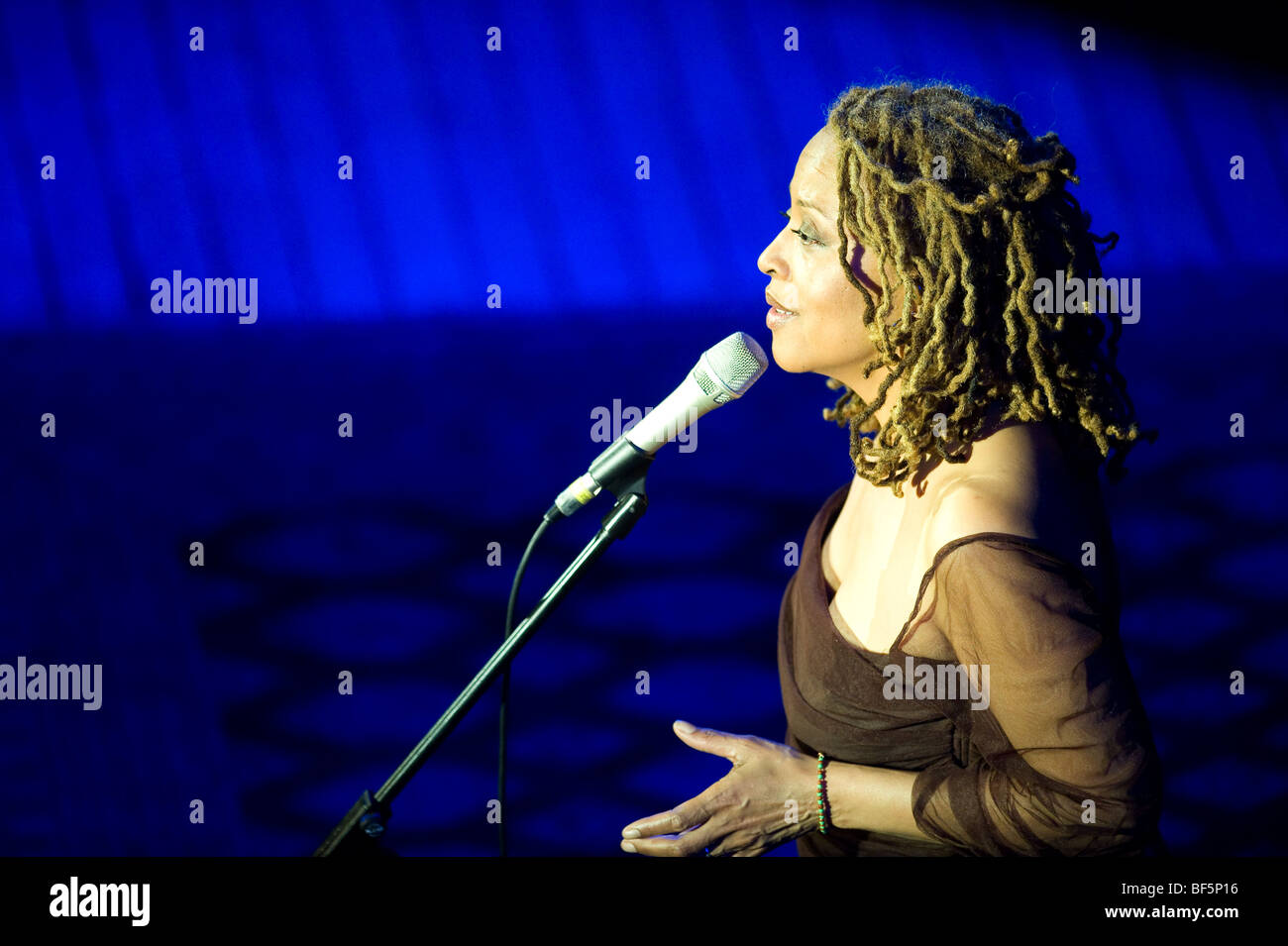 Cassandra Wilson - American singer Stock Photo - Alamy