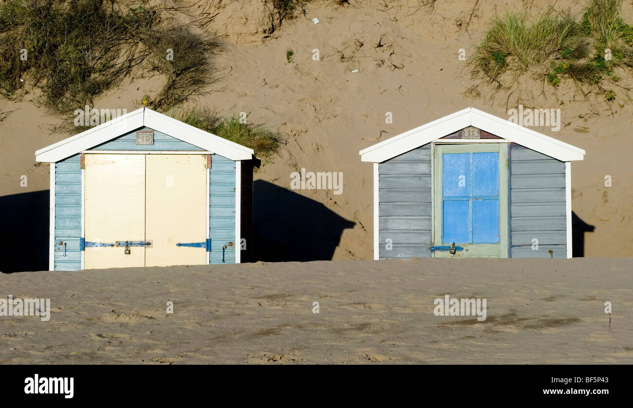 beach huts on the north devon coast Stock Photo - Alamy