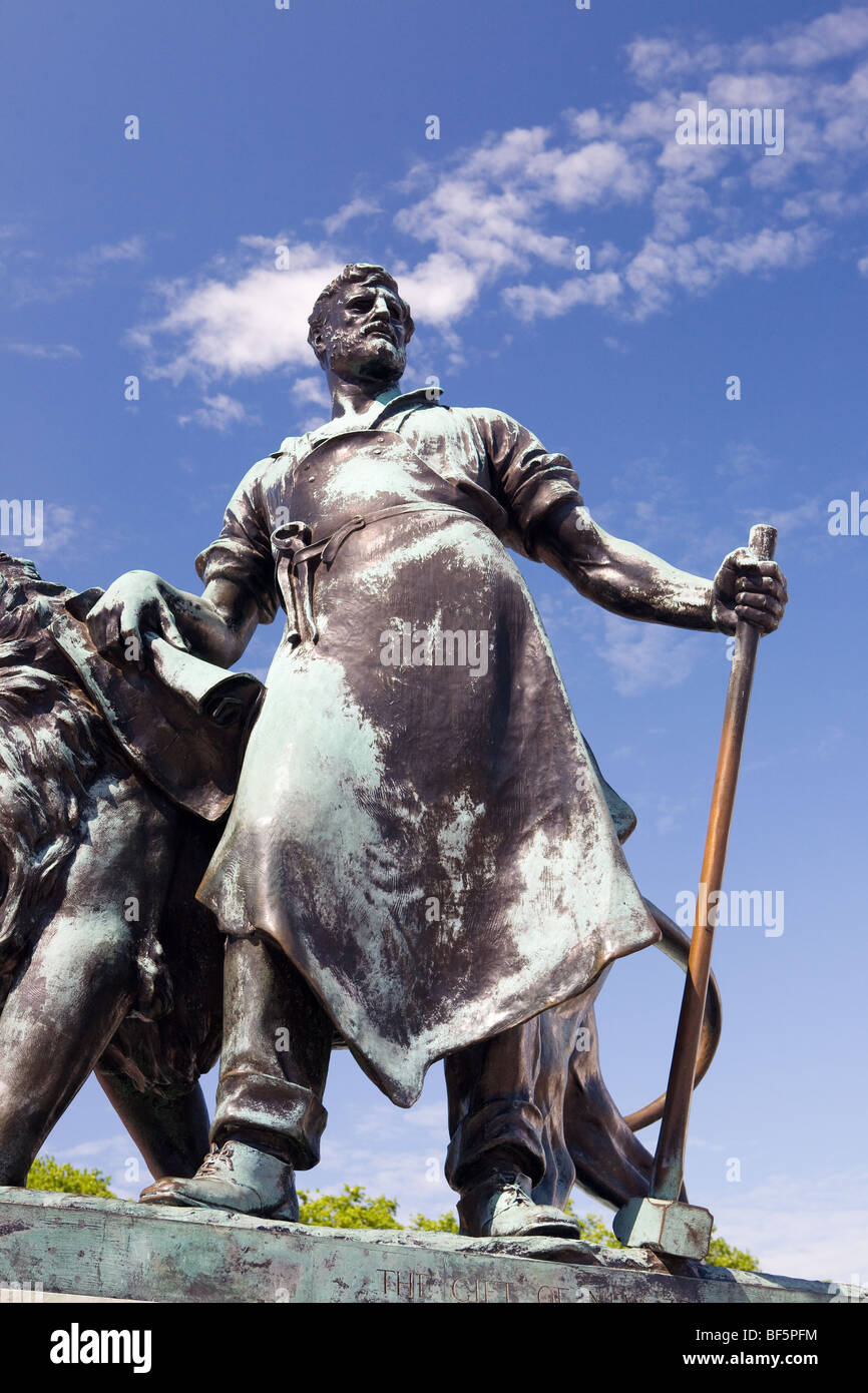 Bronze Blacksmith Statue Stock Photos & Bronze Blacksmith Statue Stock ...