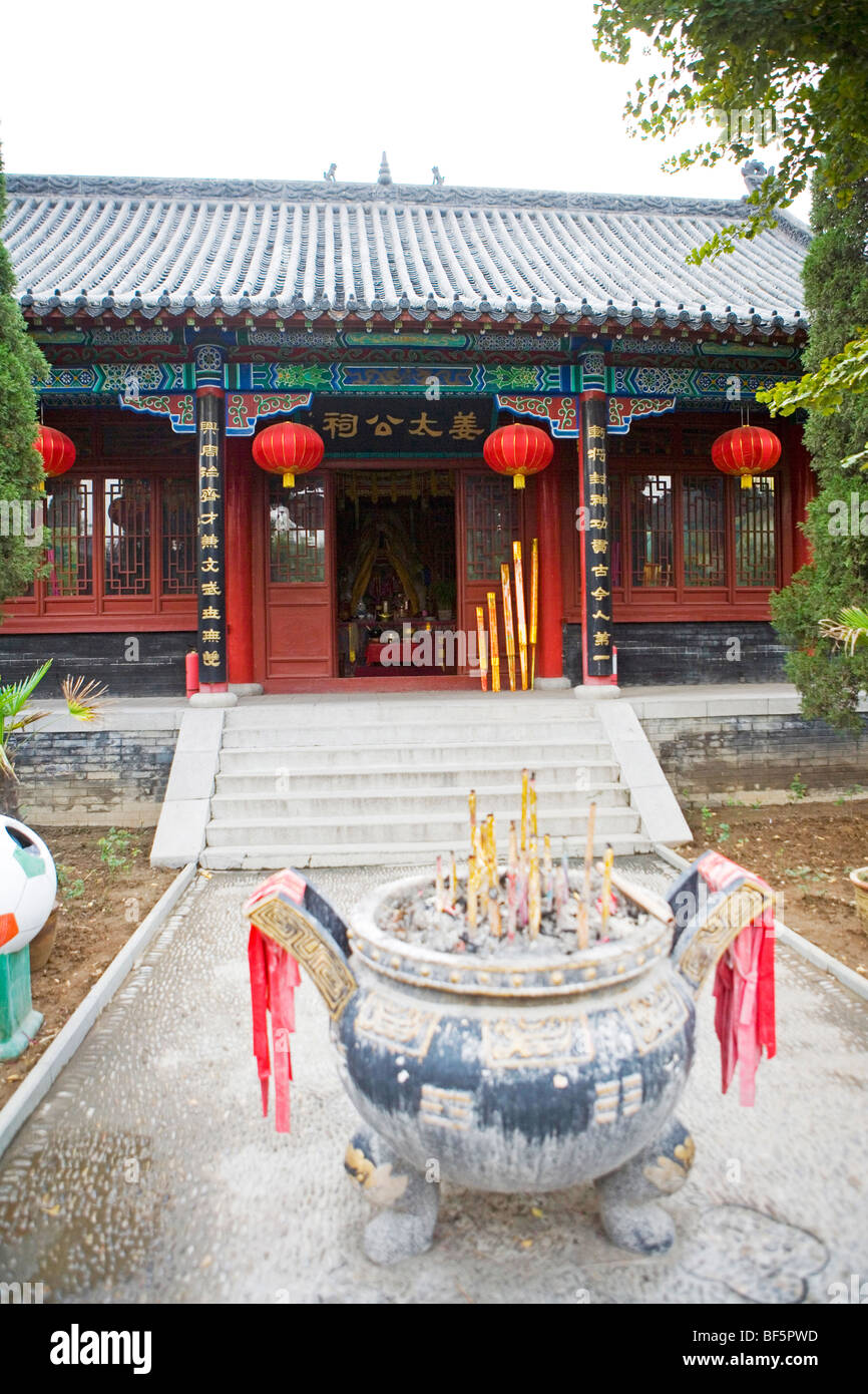 Linzi district hi-res stock photography and images - Alamy