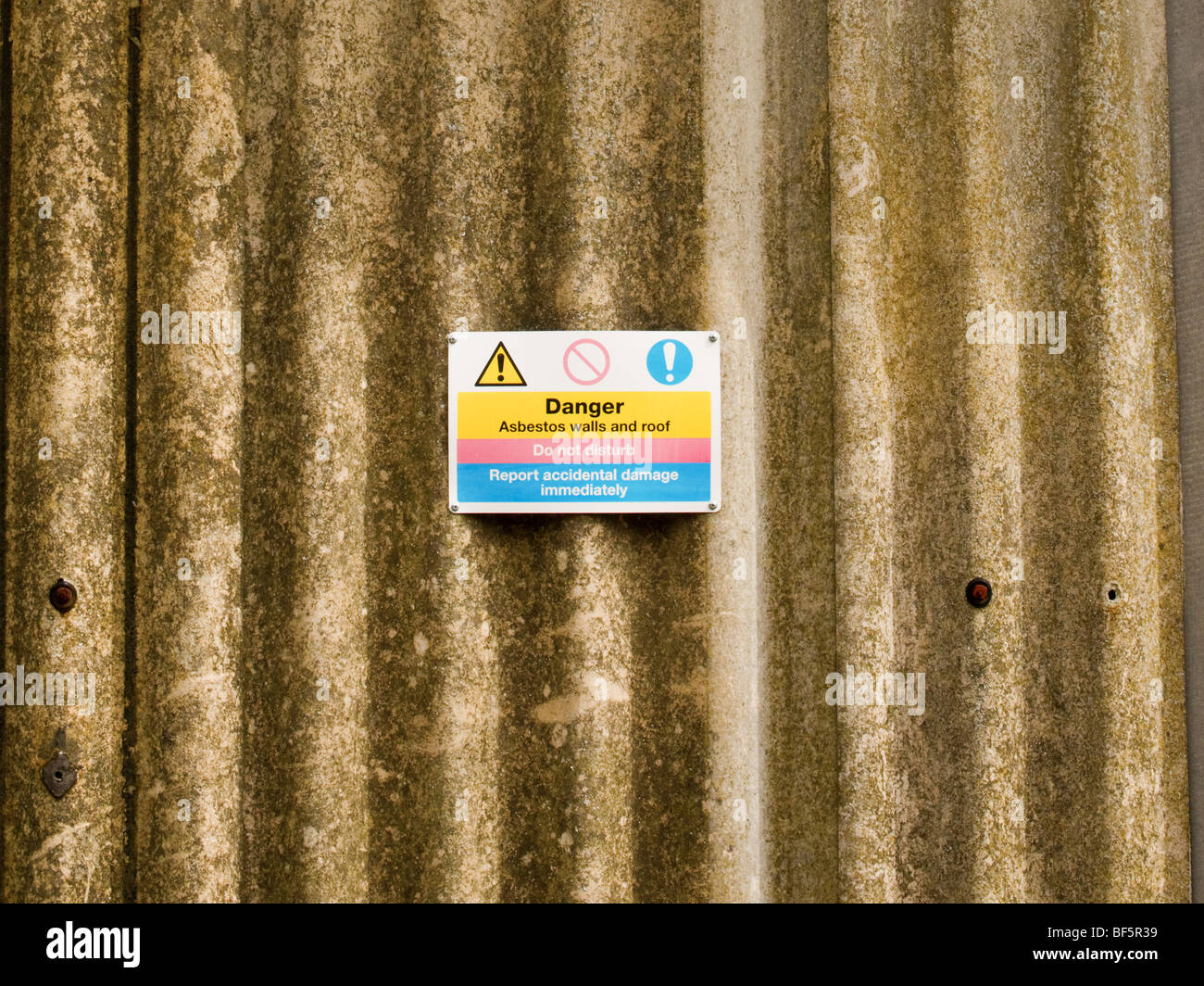 Blue asbestos hi-res stock photography and images - Alamy