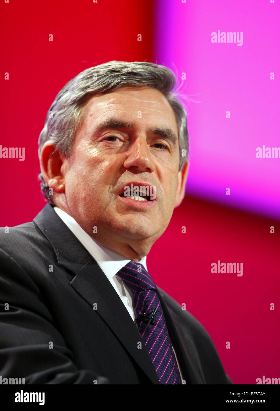 Prime minister gordon brown right hi-res stock photography and images ...