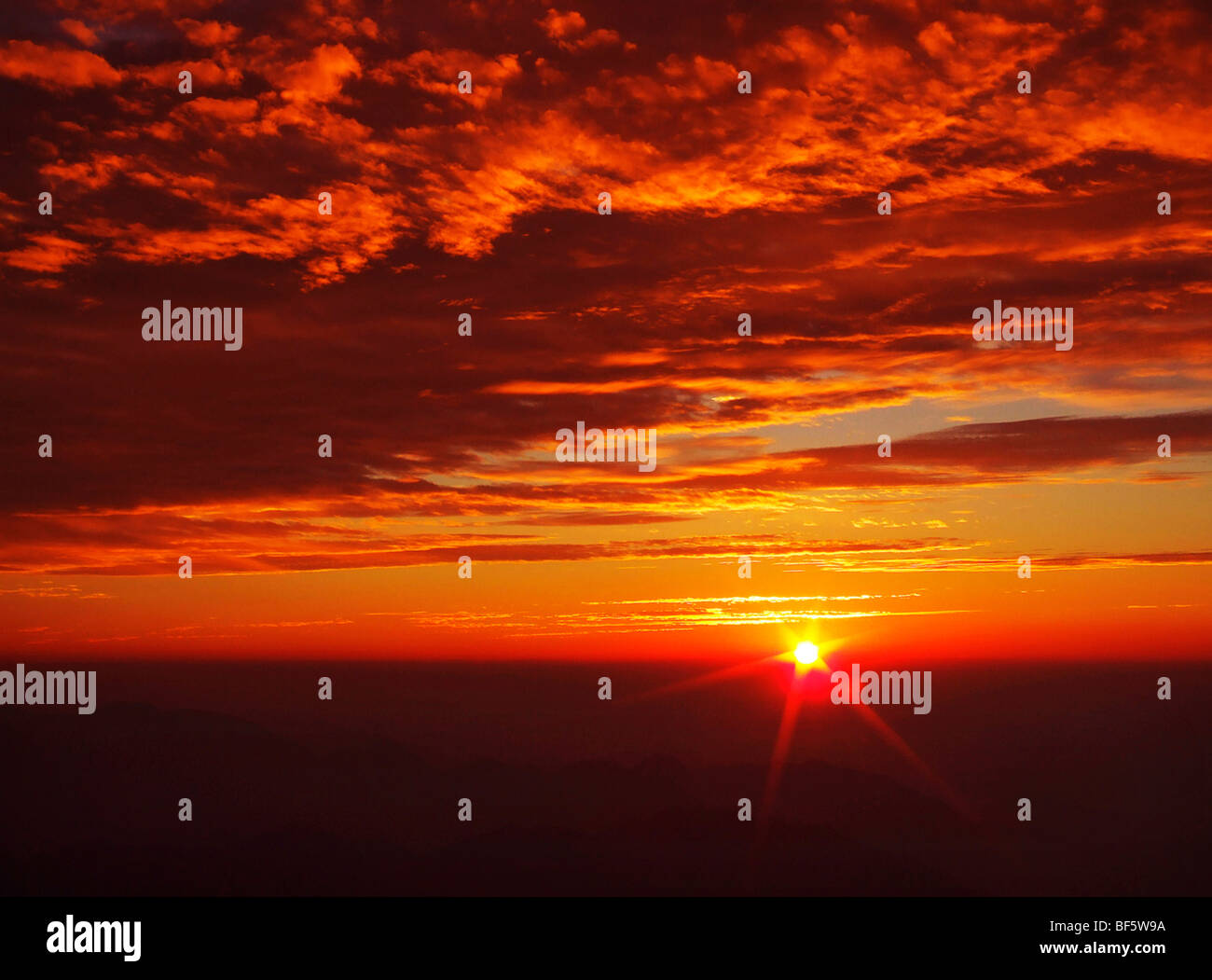 Sunset of Jinji Mountain, Ningbo, Zhejiang Province, China Stock Photo ...