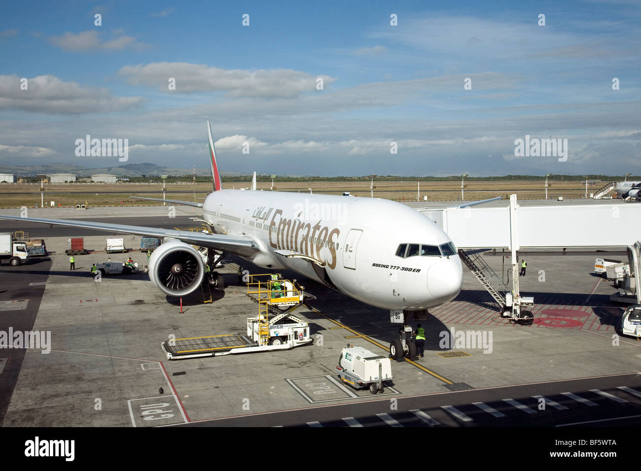 Airport tarmac - Emirates Plane Stock Photo - Alamy