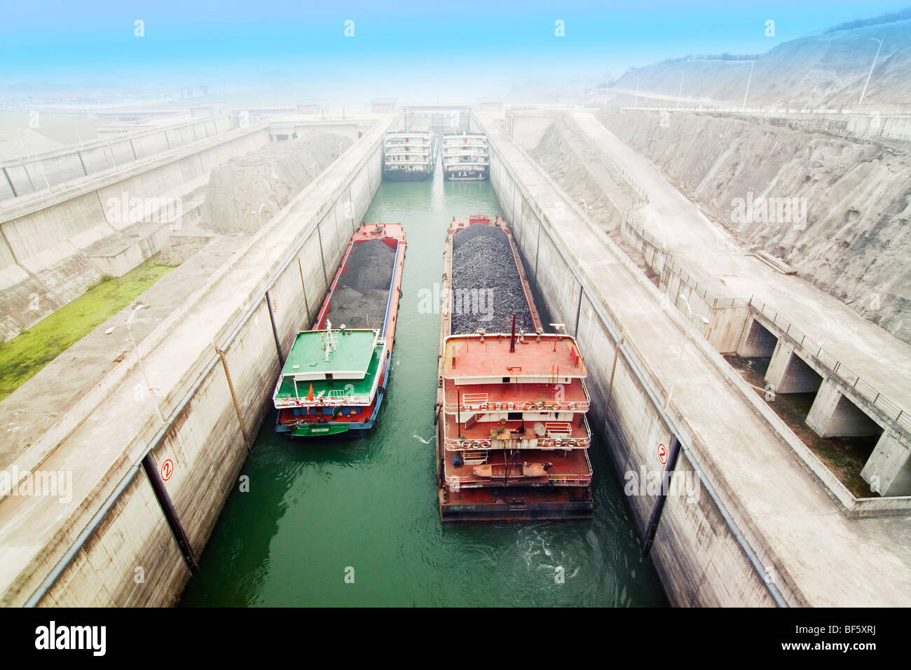 Gezhouba dam hi-res stock photography and images - Alamy