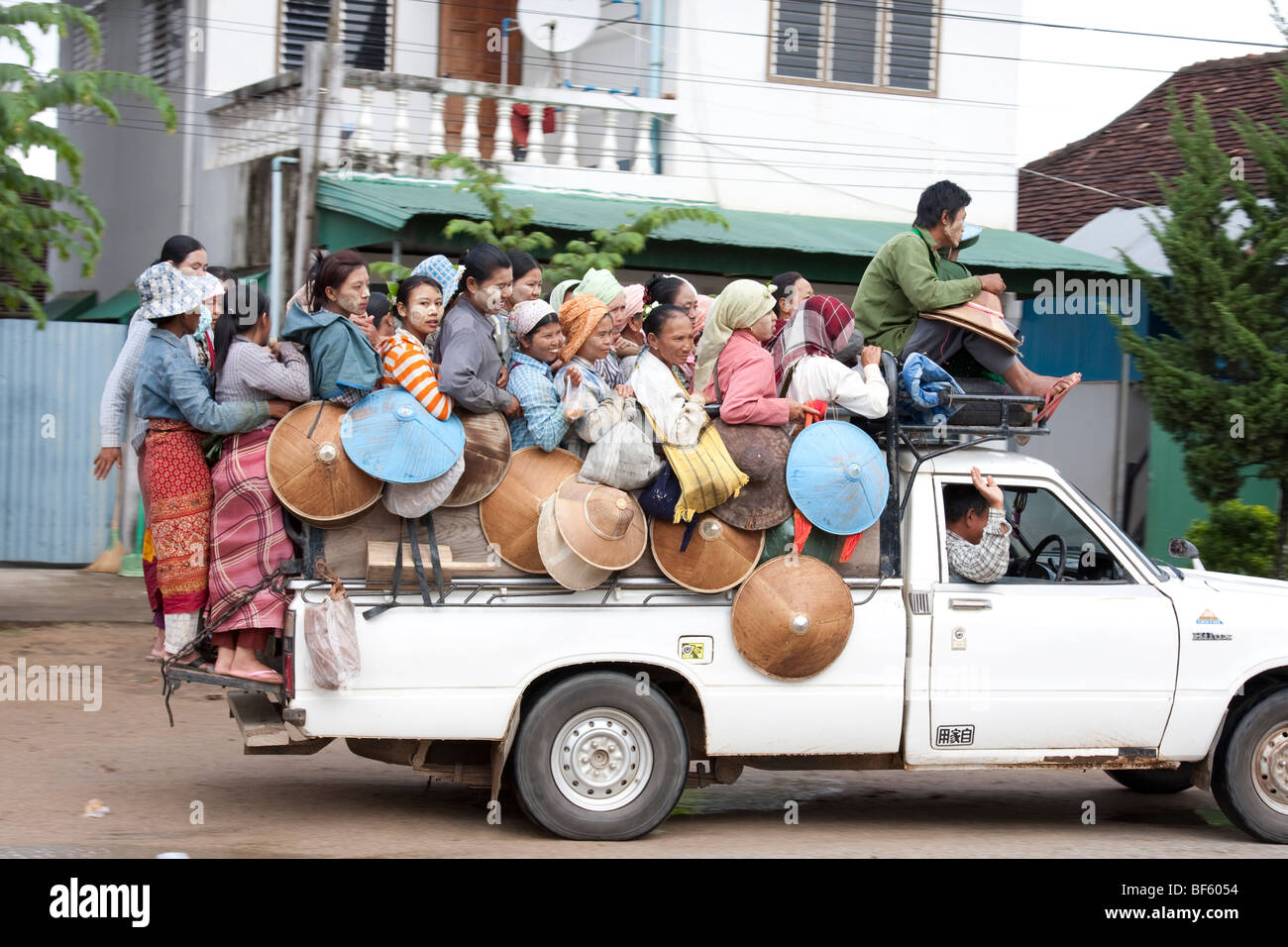 Transporting rice hi-res stock photography and images - Alamy