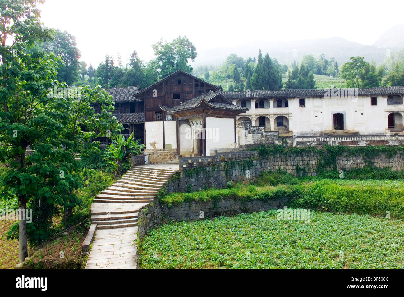 Tujia traditional architecture with western influence, Dashuijing ...