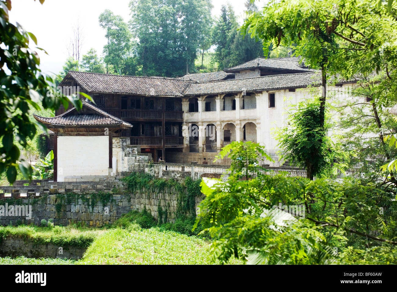 Tujia traditional architecture with western influence, Dashuijing ...