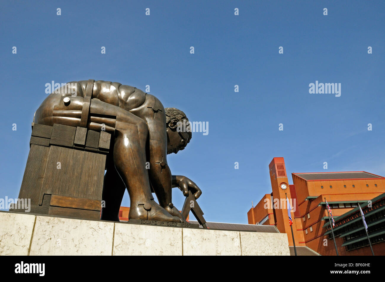 Newton statue british library hi-res stock photography and images - Alamy