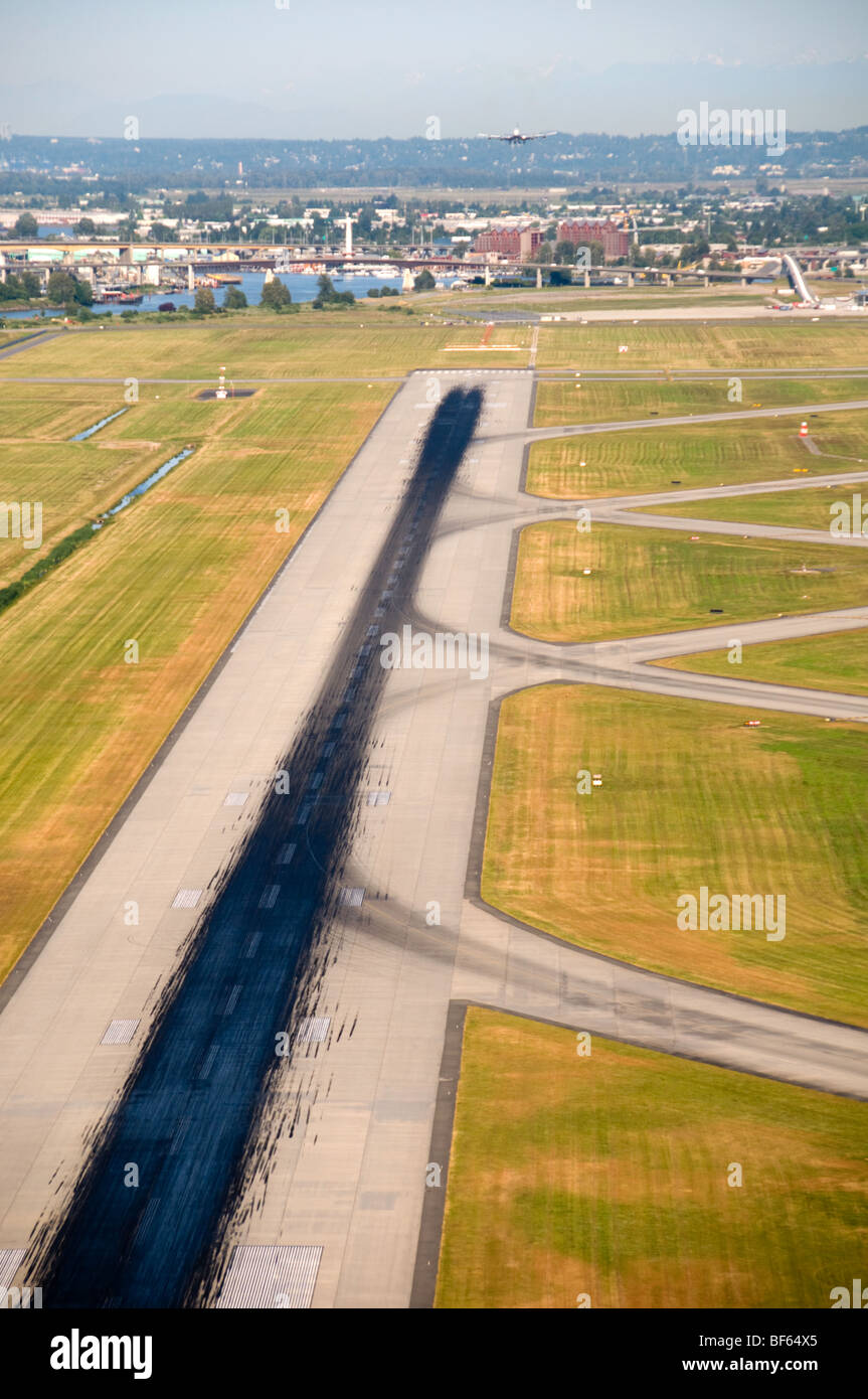 airport environment and runway at vancouver bc airport Stock Photo - Alamy