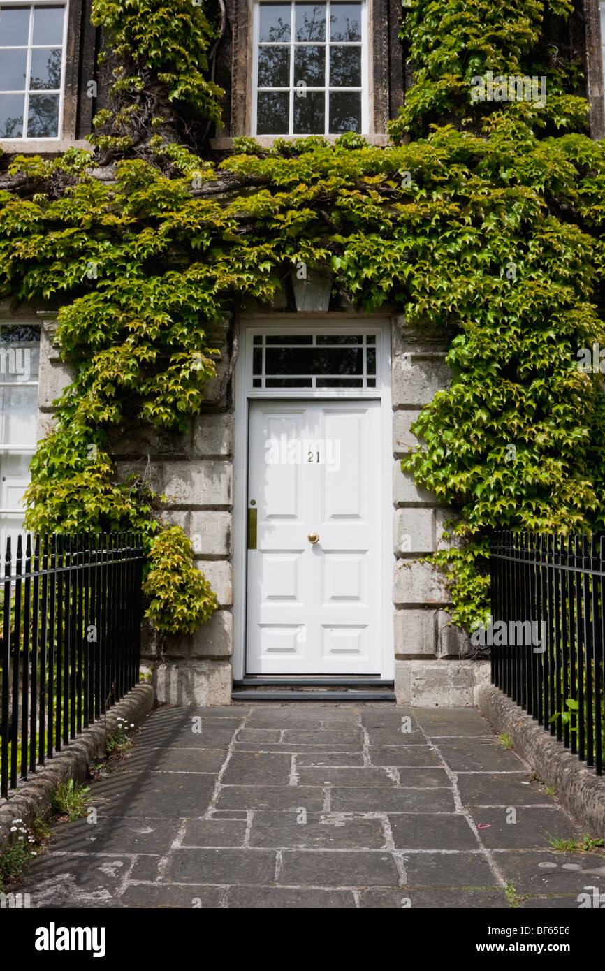 Queen Square house front in Bath, England Stock Photo - Alamy