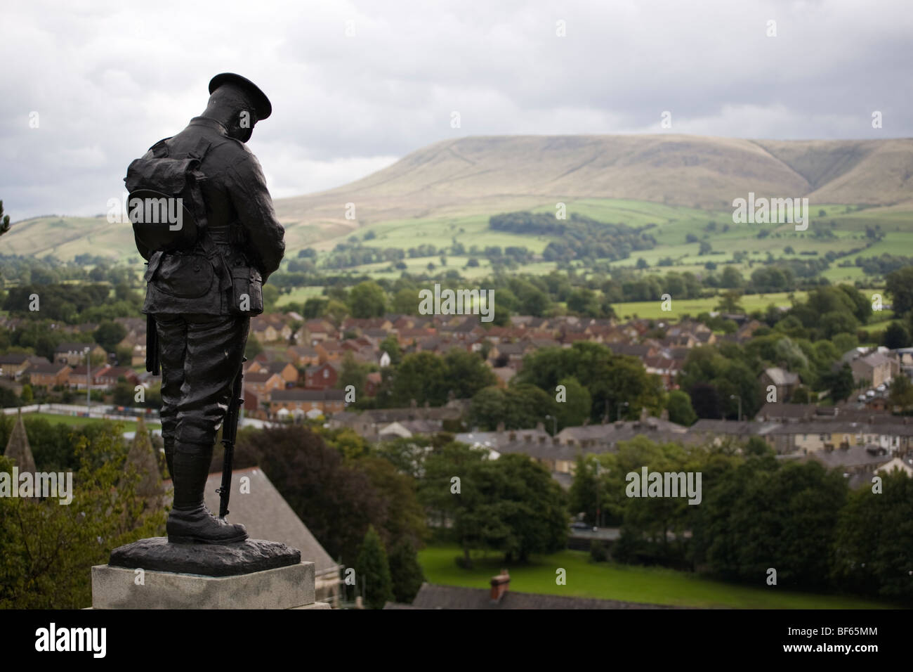 War memorial in the gardens of Clitheroe Castle in Lancashire with ...