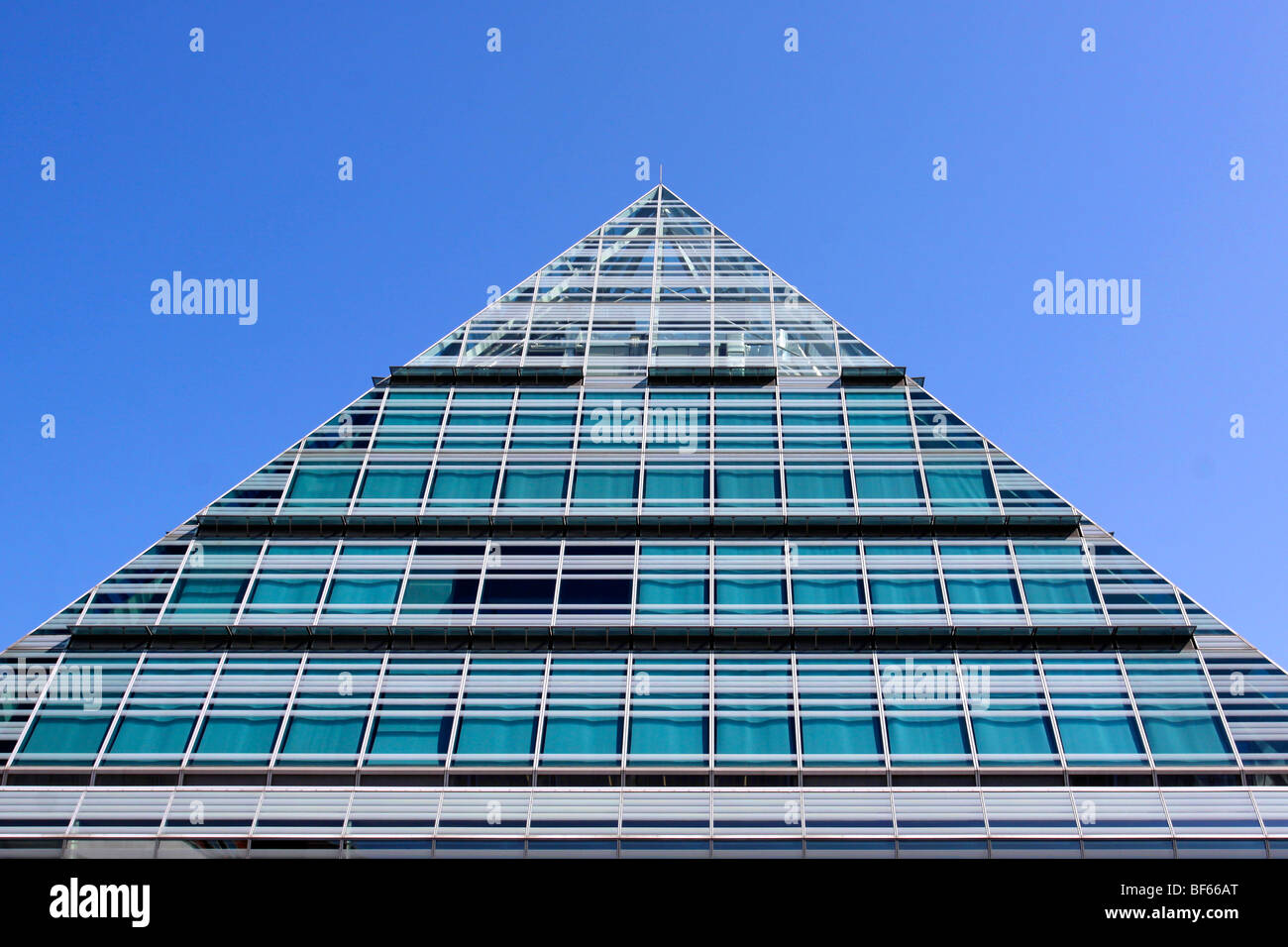 Deutschland, Germany, Glaspyramide in Ulm, central library Stock Photo ...