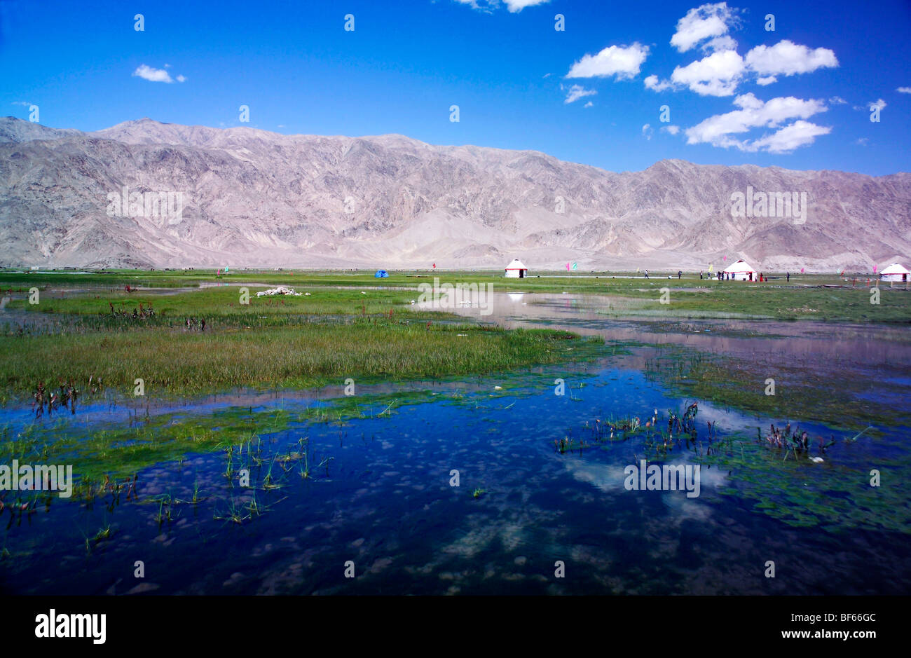 Ili kazakh autonomous prefecture hi-res stock photography and images ...