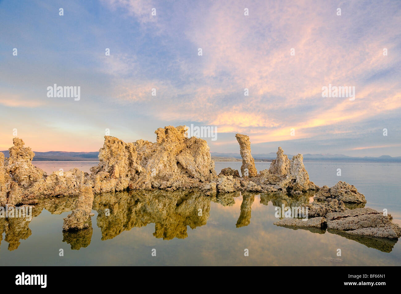 Tufa Towers at South Tufa, Mono Lake, Eastern Sierras, California, USA ...