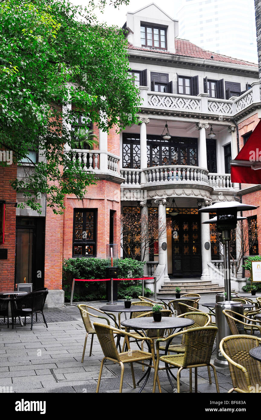 Shanghai traditional architecture Shikumen, Xintiandi, Shanghai, China ...