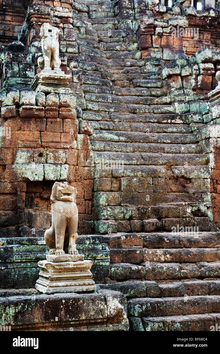 Steps hindu temple hi-res stock photography and images - Alamy