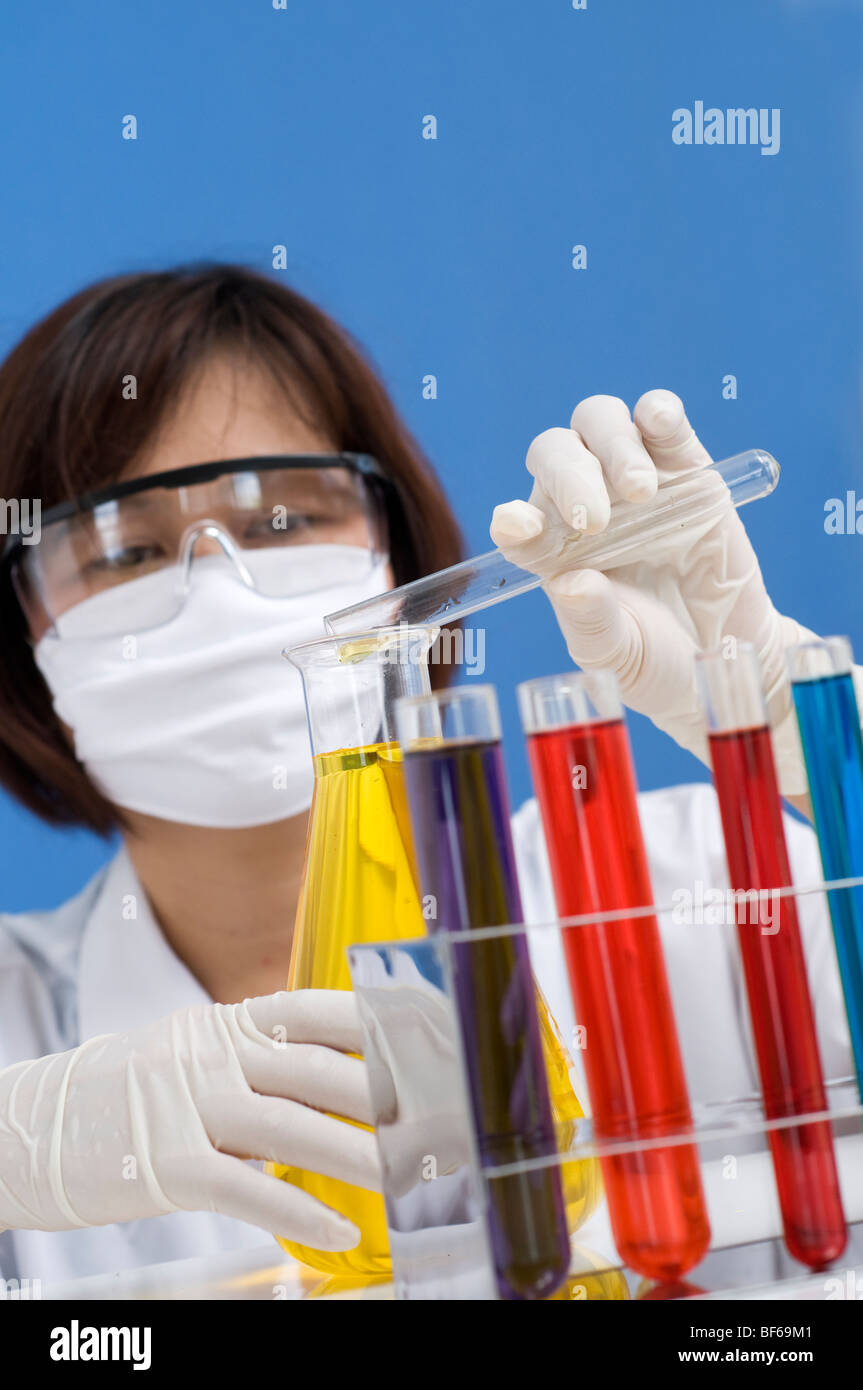 Scientist in the laboratory Stock Photo - Alamy