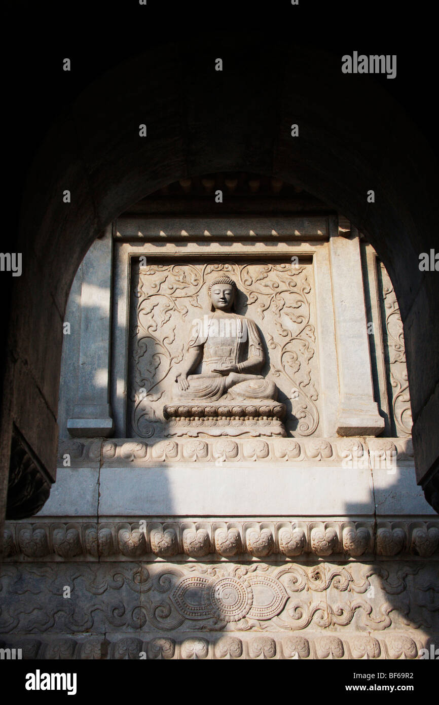 Marble wall carving of Shakyamuni in Vajrasana Pagoda, Biyun Temple ...