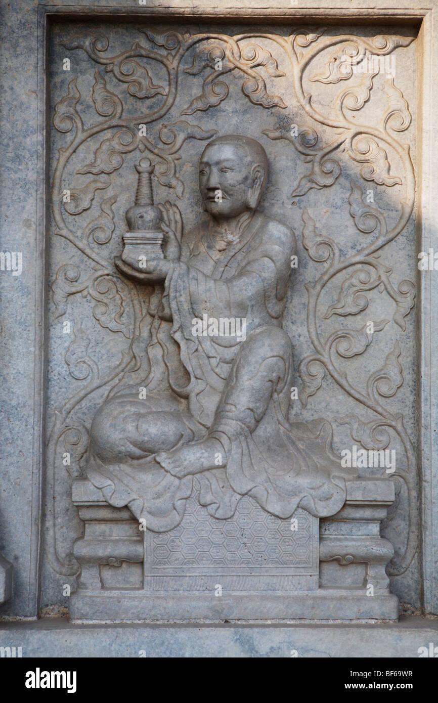 Marble wall carving of Buddha in Vajrasana Pagoda, Biyun Temple ...