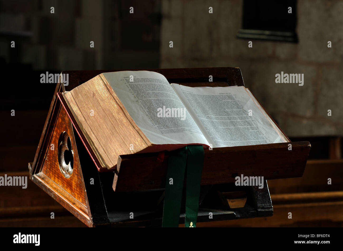 Lectern bible church packwood hi-res stock photography and images - Alamy