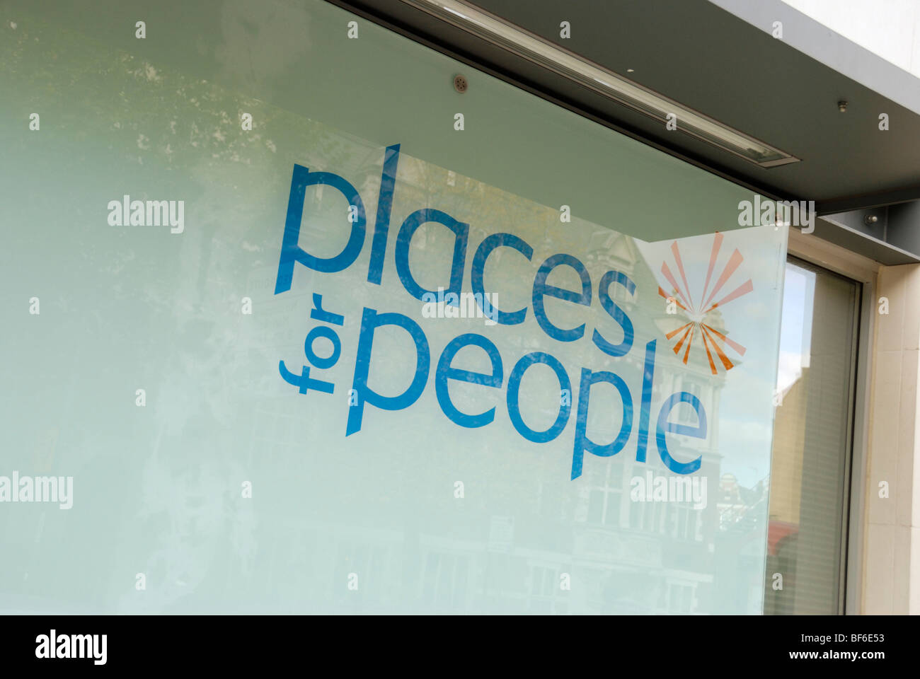 Places for people office hi-res stock photography and images - Alamy