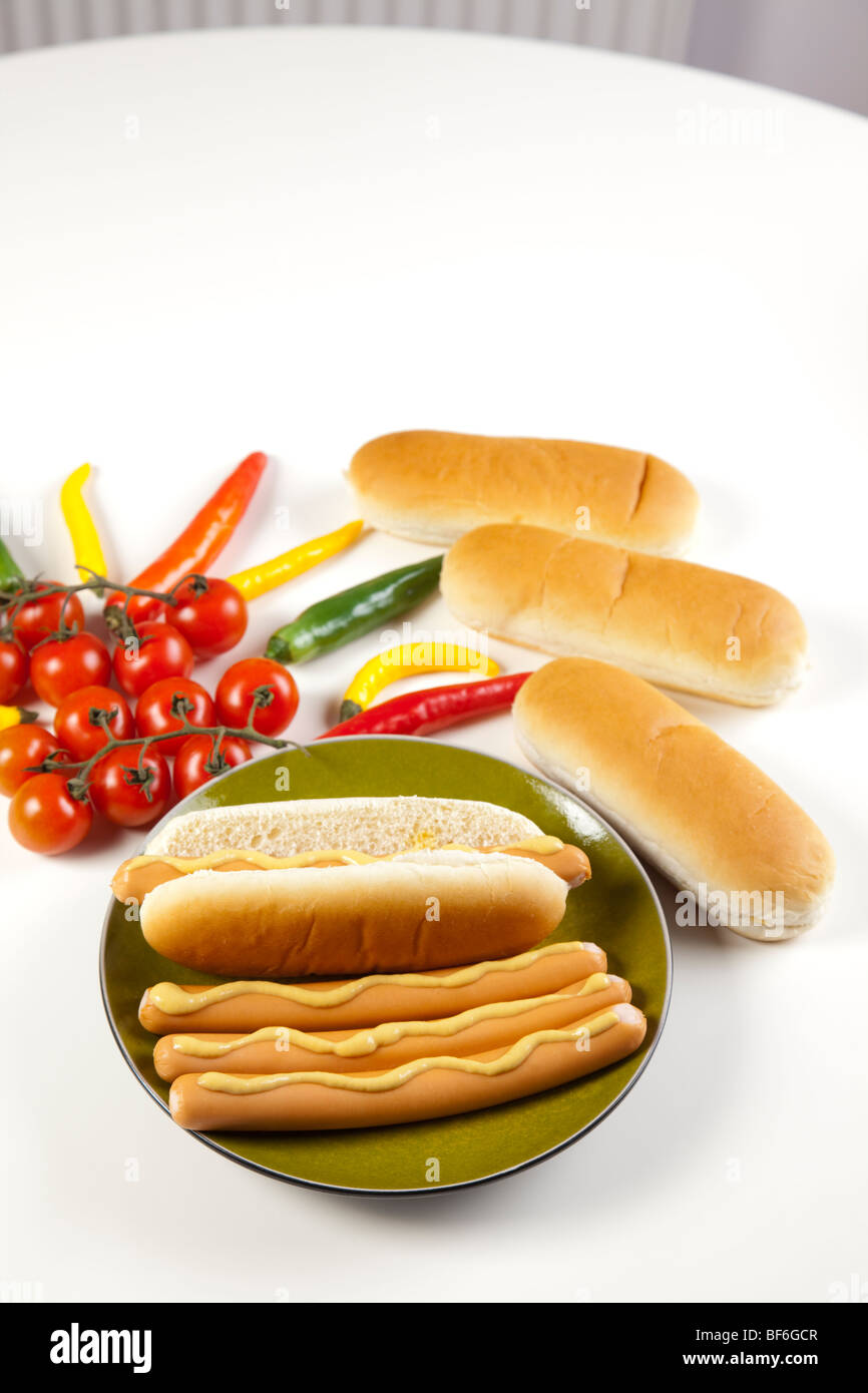 Hot dog on white with soft shadow Stock Photo - Alamy