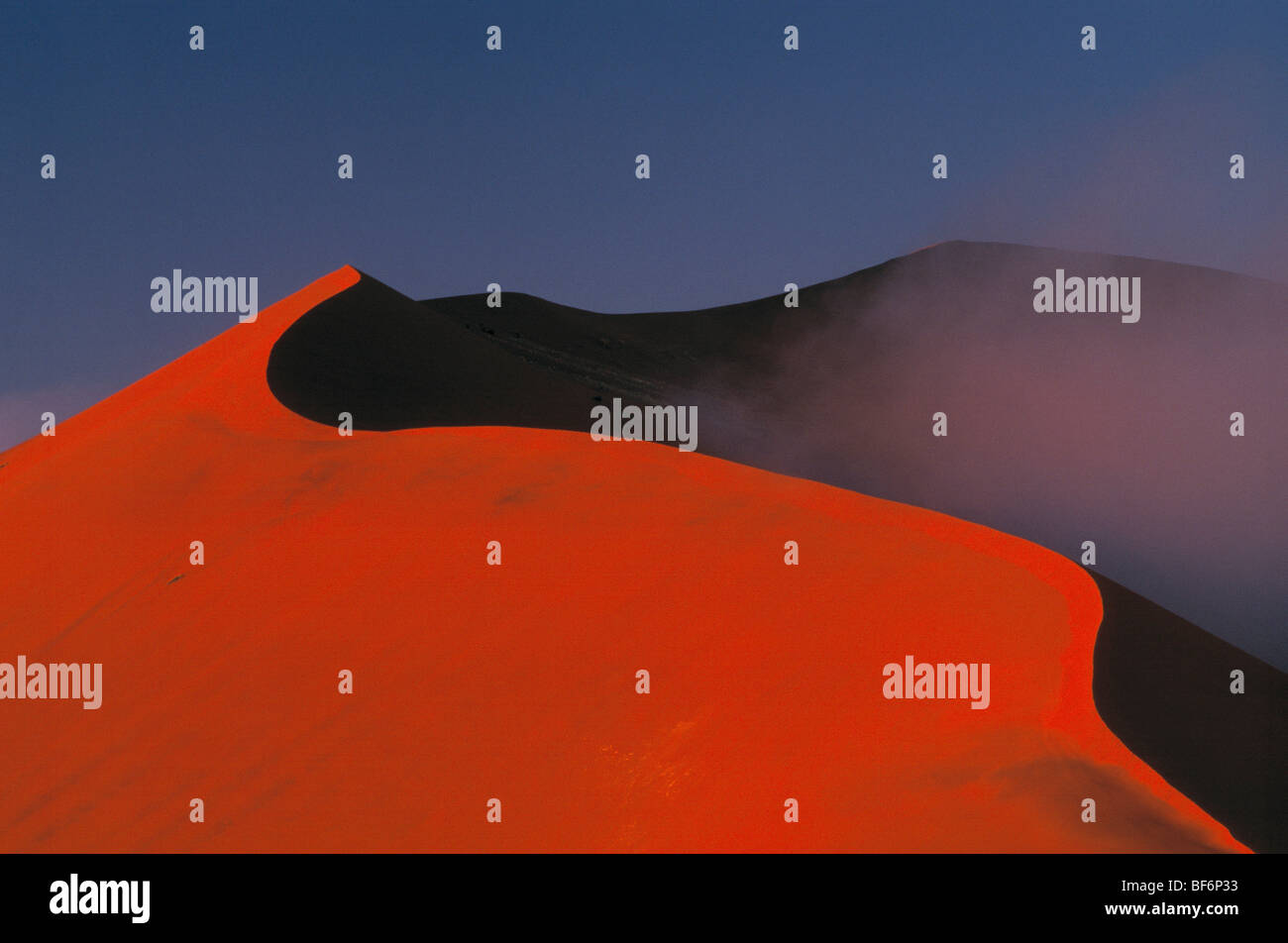 Desert zones hi-res stock photography and images - Alamy