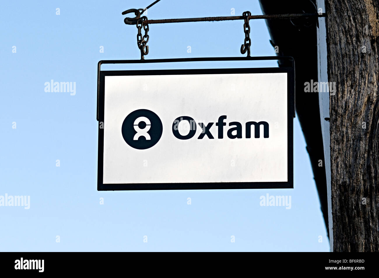 Charity shop sign board hi-res stock photography and images - Alamy