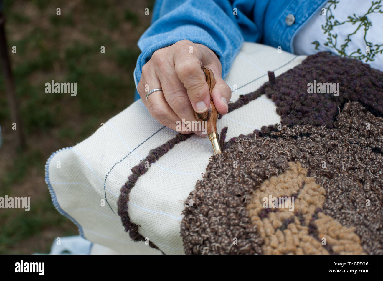 Appalachian Festival - Frostburg State University Maryland rug hooking ...