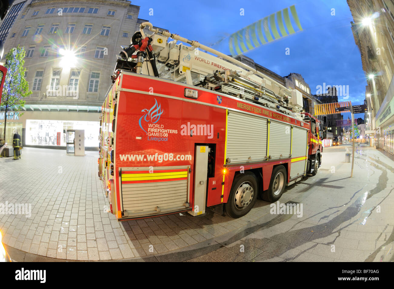 Engines building hi-res stock photography and images - Alamy