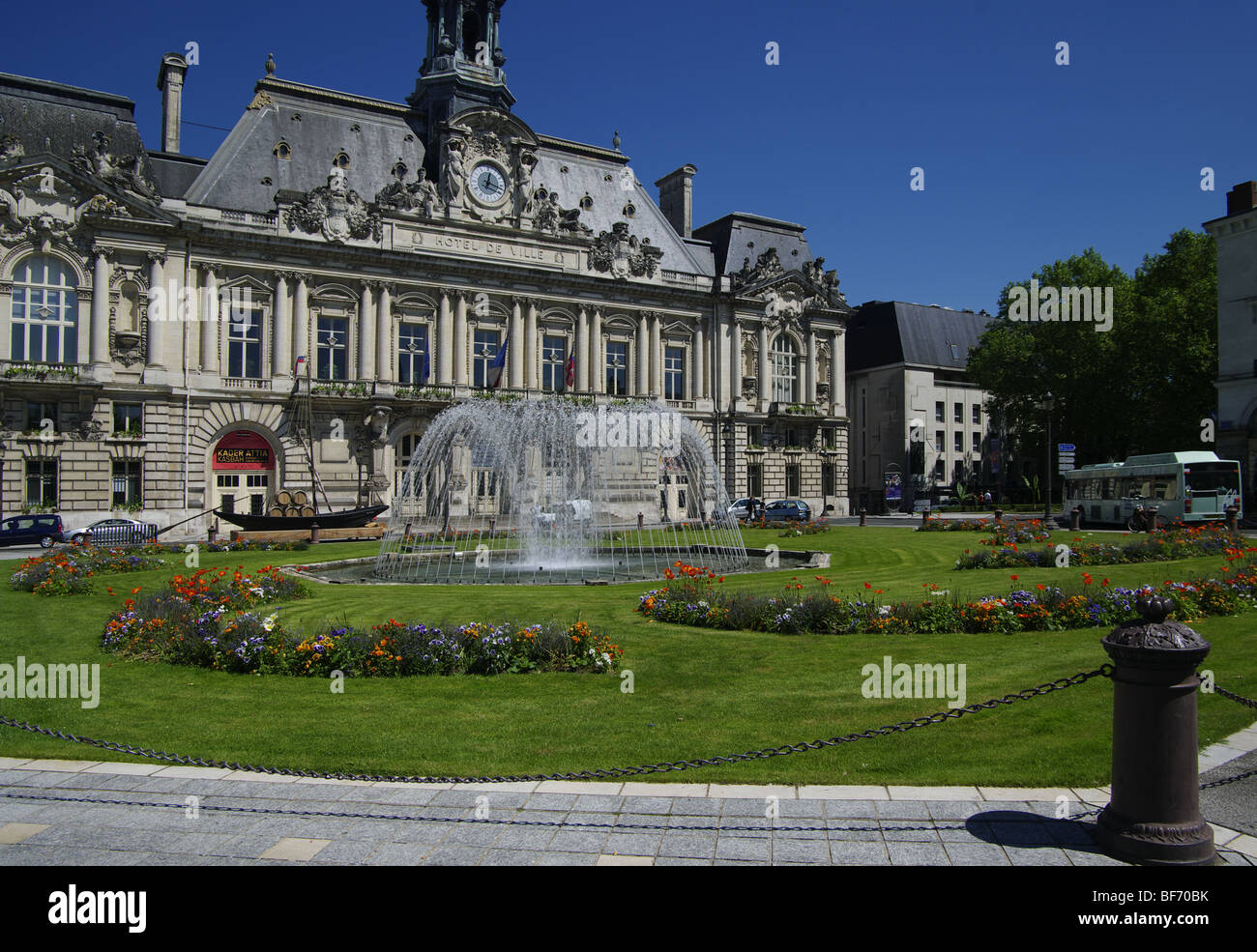 le hotel de ville tours france Stock Photo - Alamy