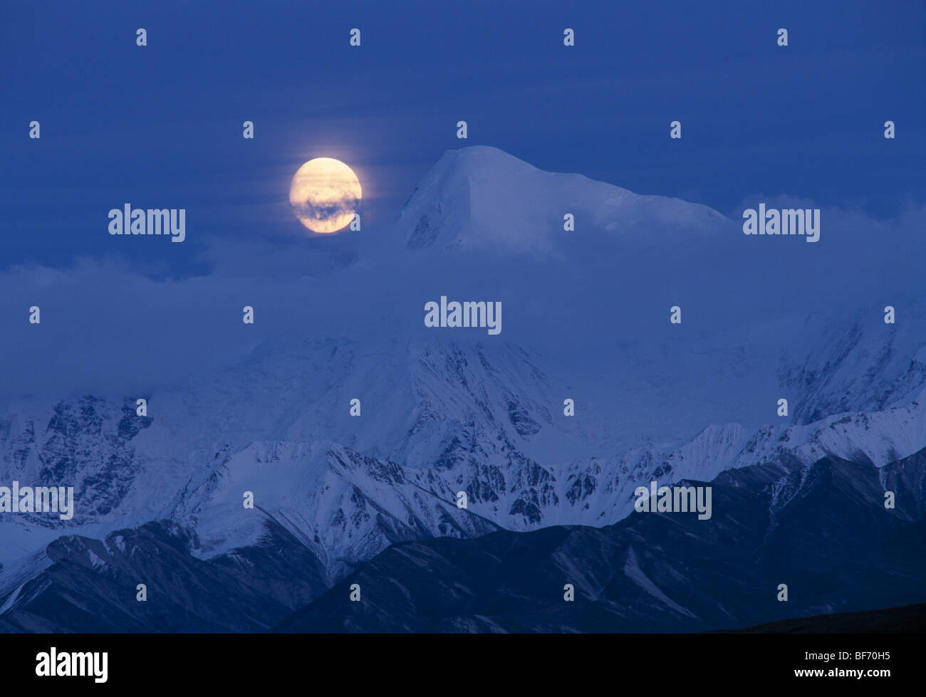 full moon, denali national park, alaska, usa Stock Photo - Alamy