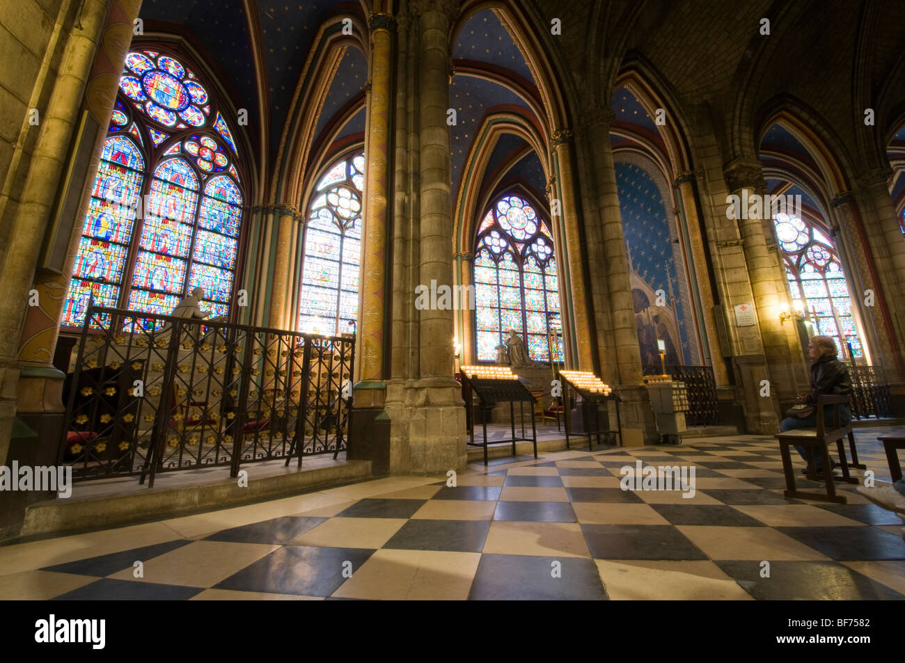 Inside notre dame cathedral paris hi-res stock photography and images ...