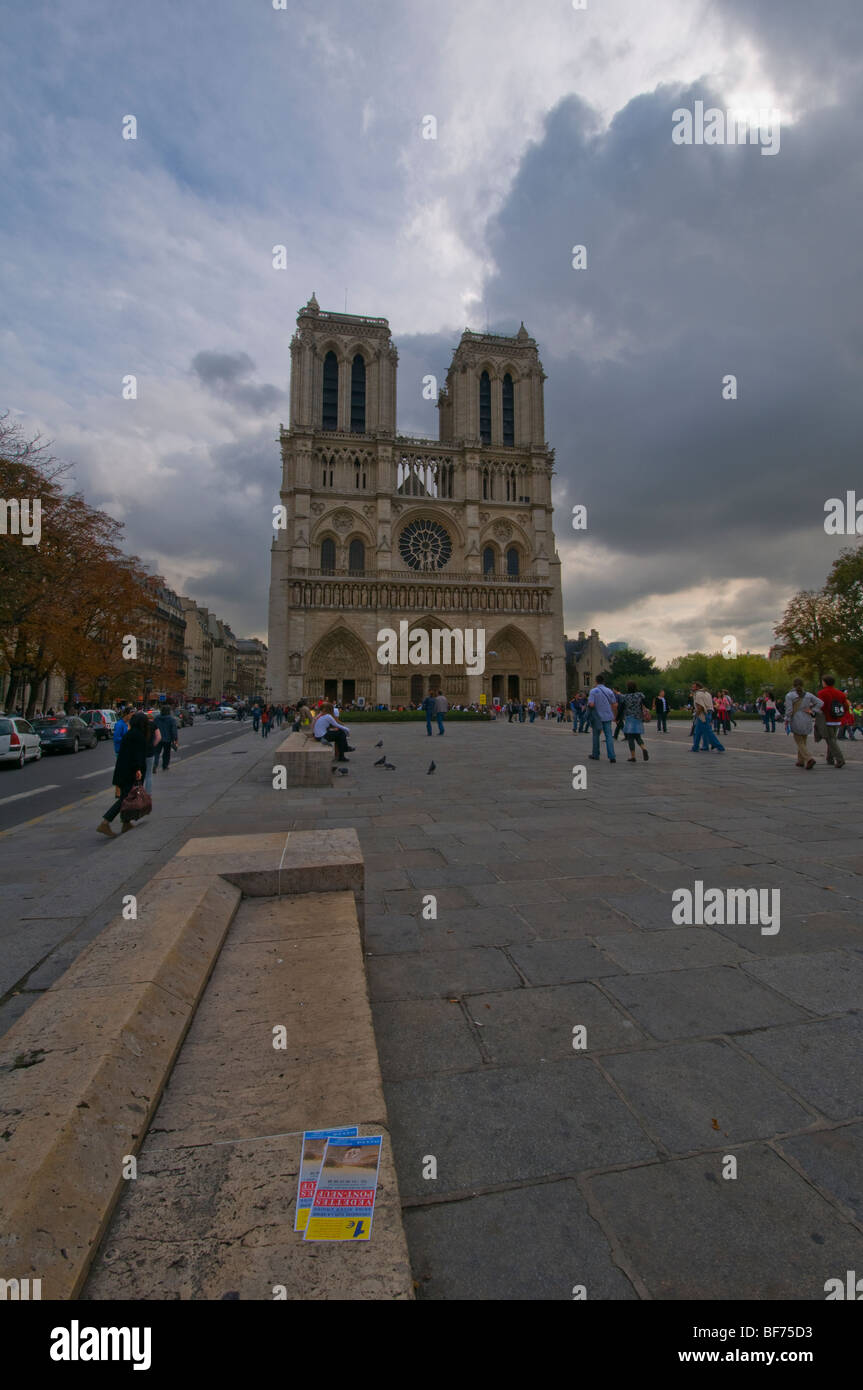 Paris notre dame cathedral bell towers hi-res stock photography and ...