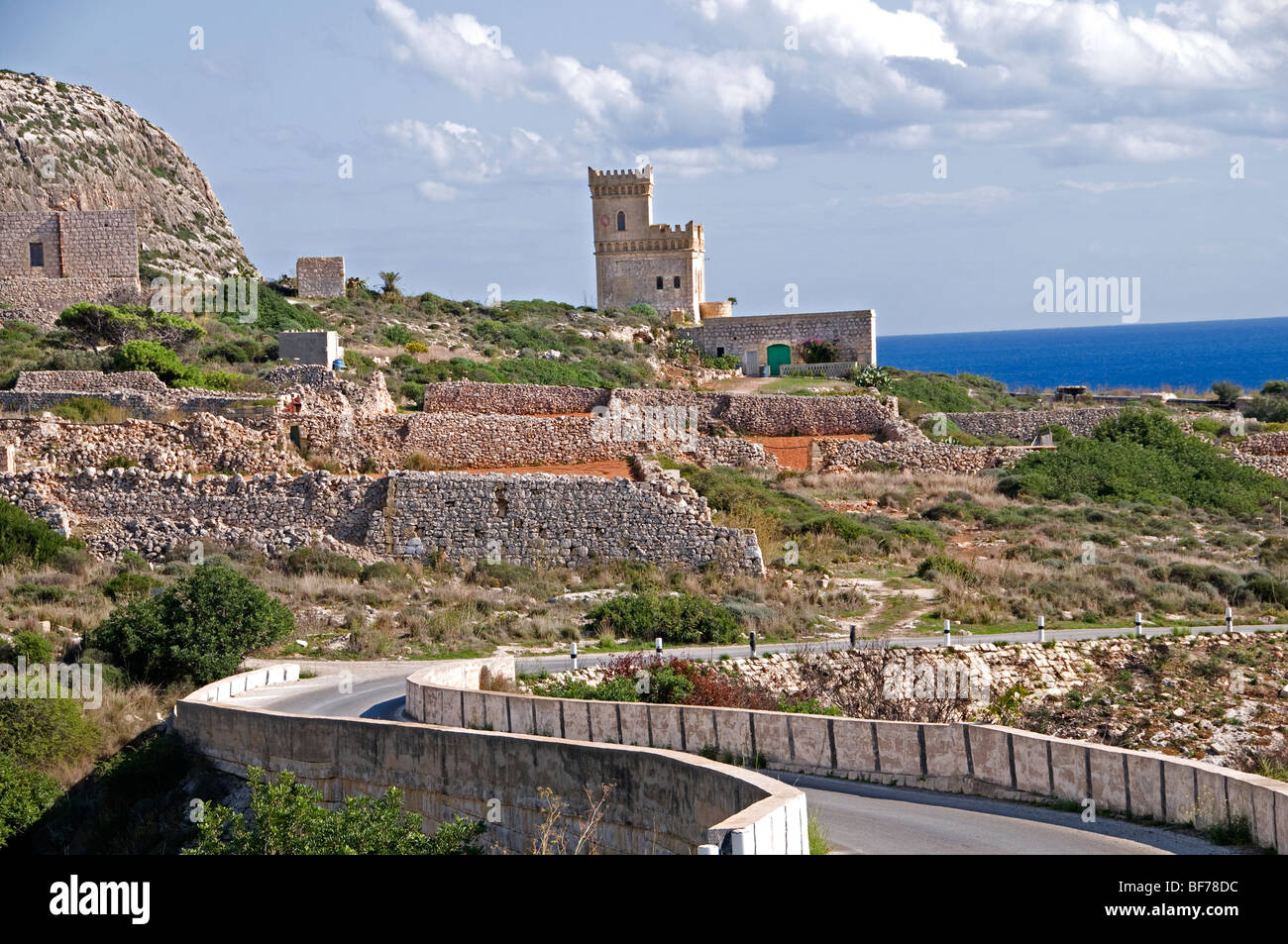 Maltese castle hi-res stock photography and images - Alamy