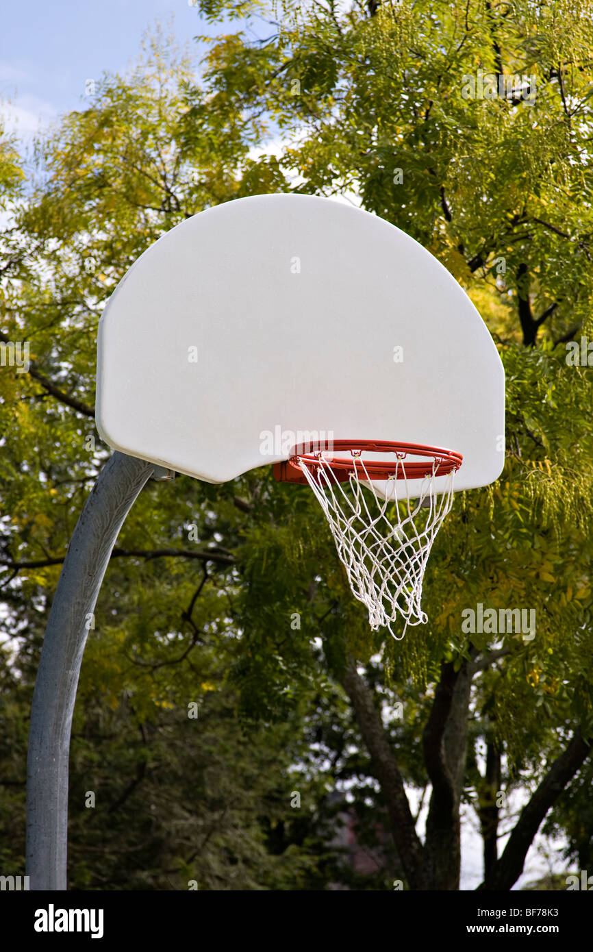 Basketball hoop with net and backboard Stock Photo - Alamy