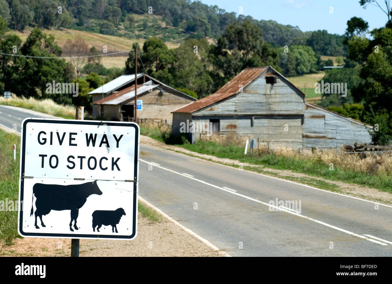 Australian bitumen road hi-res stock photography and images - Alamy