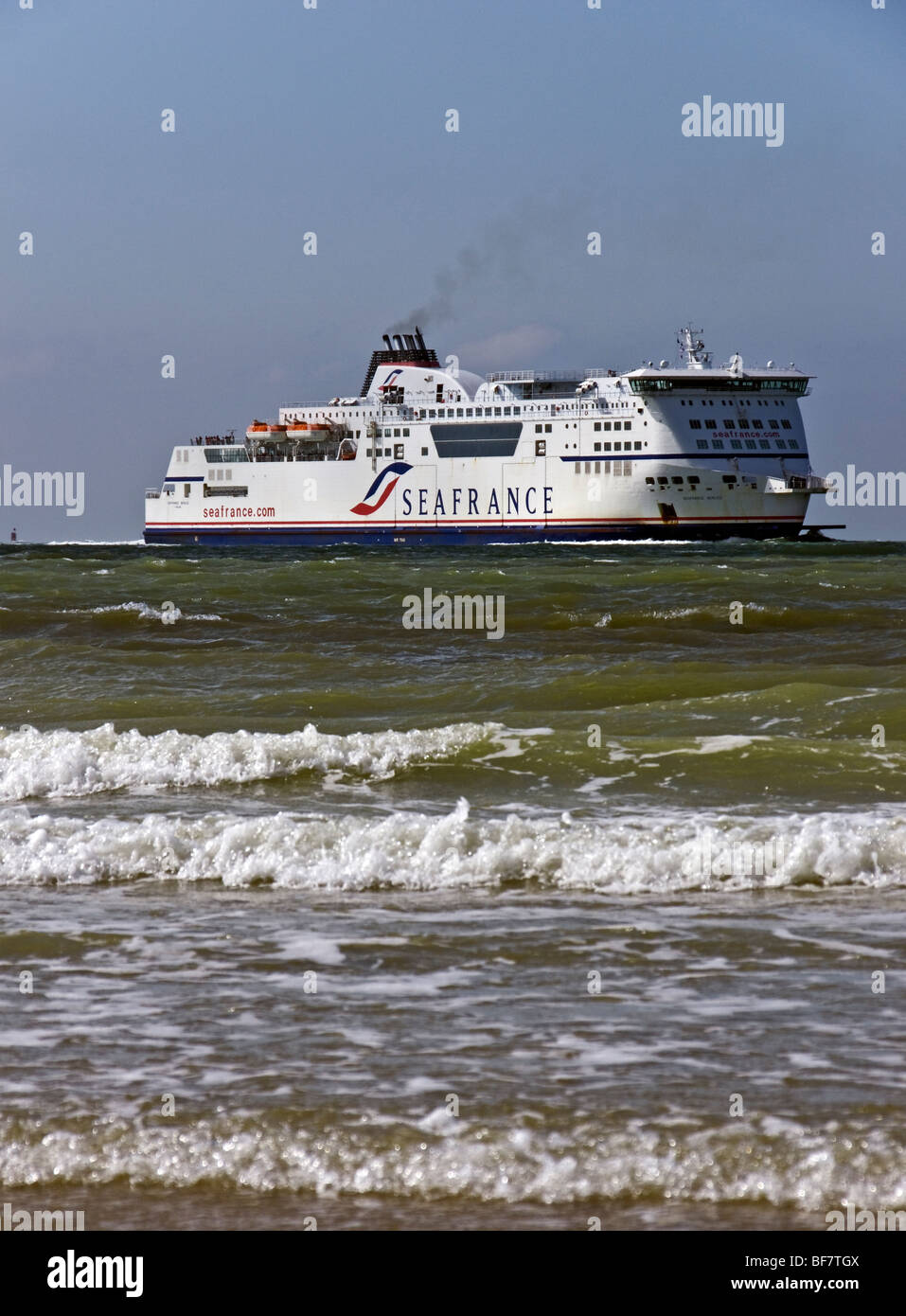 Car ferry seafrance calais hi-res stock photography and images - Alamy